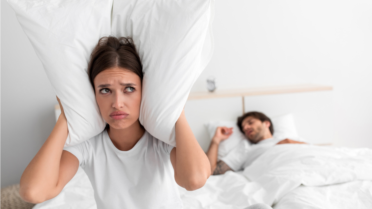 Cómo dejar de roncar, recomendaciones y tips que sí funcionan